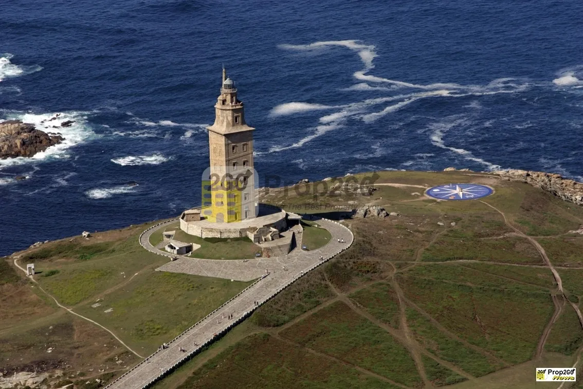 Menara Hercules, Tower Bersejarah yang Spektakuler